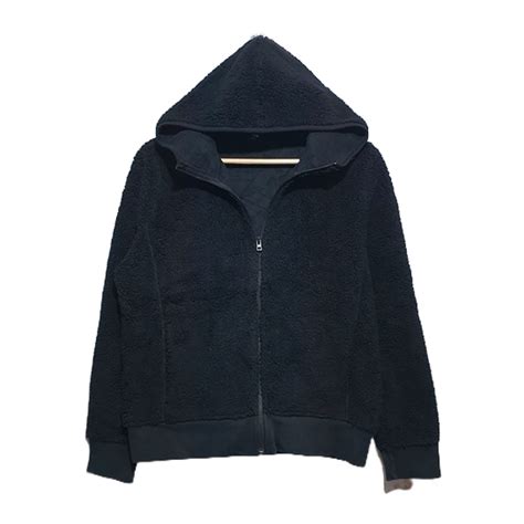 Uniqlo เสืั้อกันหนาว ยูนิโคล่ แขนยาวมีฮู้ดผ้าฟลีต สีดำไซด์ L มือสอง Th