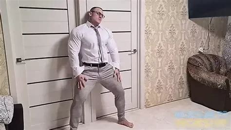 Bodybuilder Flexes And Cums Thick Load Gay Jock Porn By Muscles To