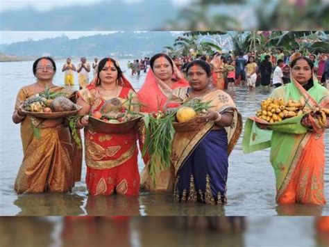 Chhath Puja 2022 Reasons Why Women Wear Cotton Sarees In Chhath Puja