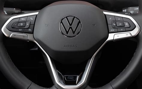 Essai vidéo Volkswagen T Cross restylé 2024 pratique et désormais