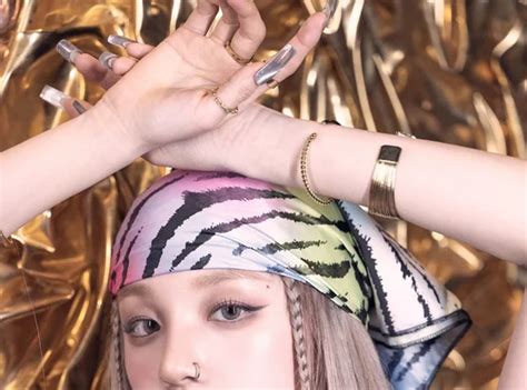 230518 Gi Dle Yuqi Queencard Mv Photoshoot By Dispatch Kpopping