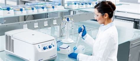 Proper Pipetting Posture Prevents Muscle Strain During Work Eppendorf