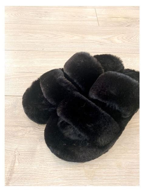 Maxine Fluffy Platform Slides Black Ree Wind Clothing