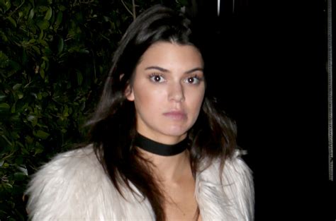 Kris Jenner Reacts To Kendalls Pregnancy Prank Kendall Jenner Kris