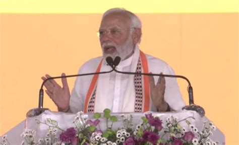 Pm Narendra Modi Flags Off Assams First Vande Bharat Express