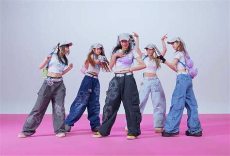 Kpop Fashion Outfits Stage Outfits Jean Outfits Cute Outfits New