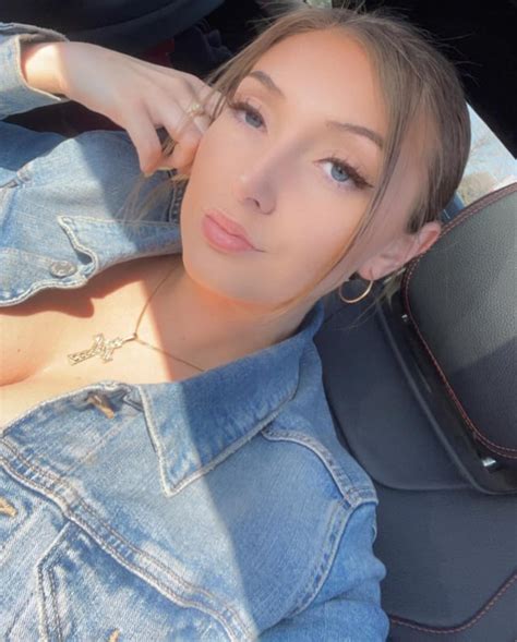 I Look So Innocent Here Rsfwnextdoorgirls