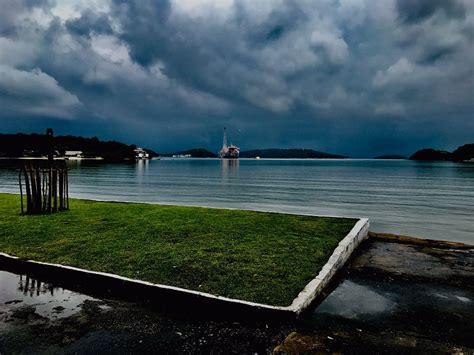 ආදර වස්සානය දවසක හිමි විය යුතු මෙවන් ආදරයක් ️🌸 කතා නොකර දවස් ගනන් ඉන්න පුලුවන් ආදරයක් නෙවෙයි