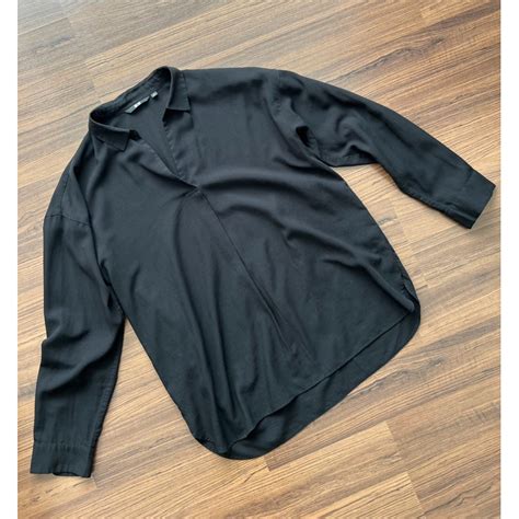 เสื้อเชิ๊ตแขนยาวสีดำ แบรนด์ Uniqlo ของแท้ มือสอง สภาพดี Size L Shopee
