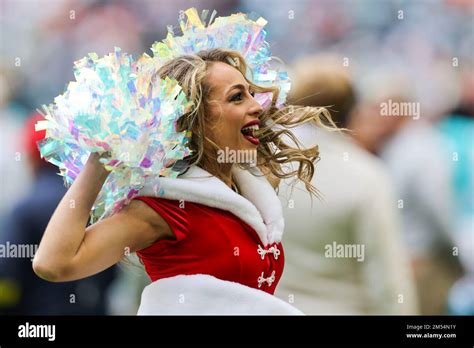 Miami Fl Usa Miami Dolphins Cheerleaders Wore Festive Red Christmas