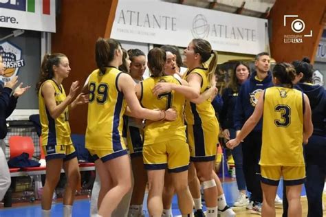 SERIE B F FINAL EIGHT Straripante San Raffaele Gara Con L Elite Match Senza Storia