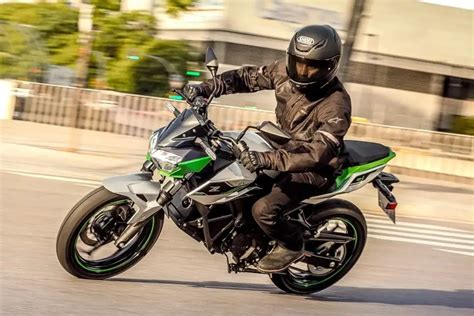 Kawasaki Annuncia Il Lancio Dei Modelli Elettrici Ninja E 1 E Z E 1 Per