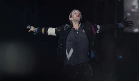 Coldplay Em Sp Banda Emociona O Público Em Show Recheado De Hits Vírgula