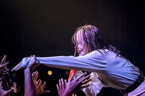 Pin By Liar On Alice Glass Crystal Castle Lead Singer Concert