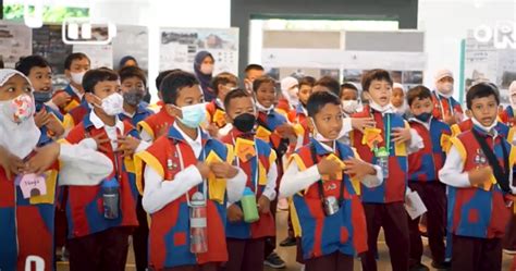 KBM DI LUAR SD BIAS YOGYAKARTA BERSAMA PROGRAM STUDI ARSITEKTUR UII