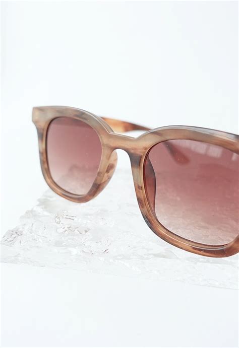 Gradient Lens Wide Rim Rectangle Shape Sunglasses Retro Indie And Unique Fashion