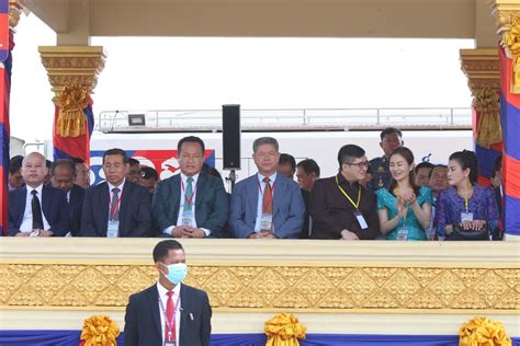 សម្ដេចធិបតី ហ៊ុន ម៉ាណែត