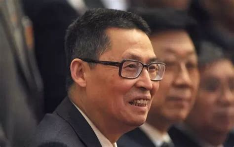 名人推荐梁慧星