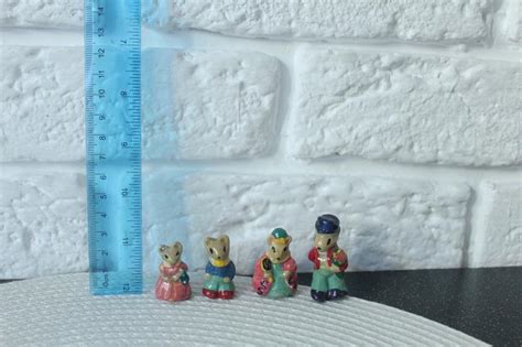 4 старовинні статуетки з крейдового посуду голландської родини мишей