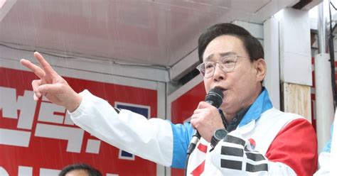 자유통일당 민생정책 1호 발표군 간부 복지·처우 개선