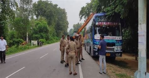 Barabanki Accident डबल डेकर बस में ट्रक ने मारी टक्कर 4 की मौत 14