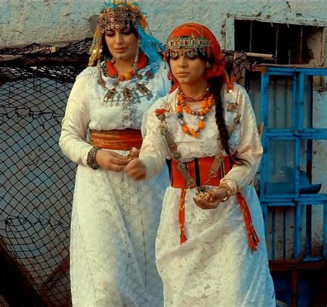 Riffian Girls In Their Rif Clothing And Jewelery ⵣ🇲🇦 Kultur Marokko