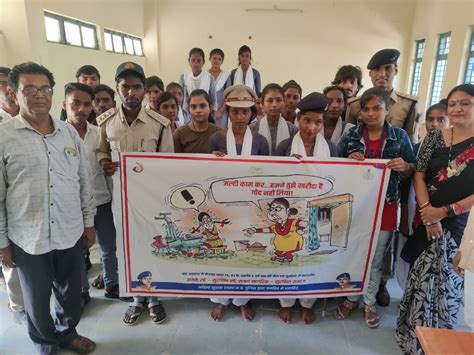 निवाड़ी Sp ने शुरू किया अभियान मानव तस्करी रोकने के लिए जागरूक कर रही