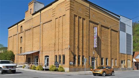 The Young Yukes Will Be Perform April 28 At The Ice House