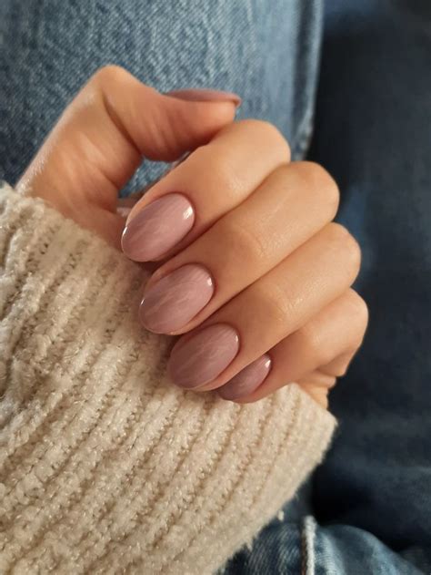 Нюдовые ногти Овальные ногти маникюр нюд короткий овал Casual