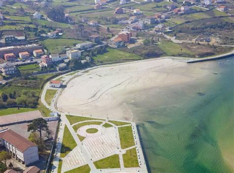 Coastline and beach in Cabana de Bergantiños Outdooractive