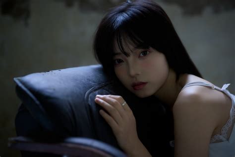 YWW ME 2024 08 13 废墟人像 久菜盒子 微图坊