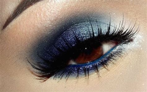 Makeup Occhi Castani Per La Sera Con Dellombretto Azzurro Perlato