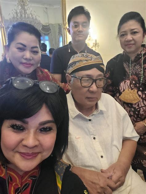11 Tahun Berkonflik Dua Kubu Keraton Solo Akhirnya Bertemu