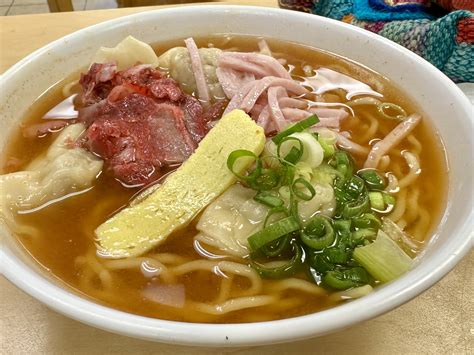 Hawaii Mom Blog Shiro S Saimin Haven
