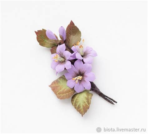Украшение с цветами лиловый букетик цветов из фоамирана в интернет магазине на Ярмарке Мастеров