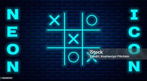 벽돌 벽 배경에 고립 된 빛나는 네온 틱 택 발가락 게임 아이콘 벡터 삼목 두기에 대한 스톡 벡터 아트 및 기타 이미지 삼목 두기 배경 주제 개념 Istock