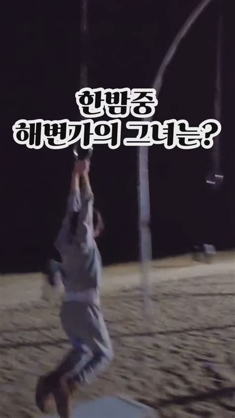 애개 육아 중인 아들 딸 맘 ️ 래브라도리트리버 미남이네 바빠서 행복한 요즘🩵 안 하던 스타일 하려니 어색하네 일상