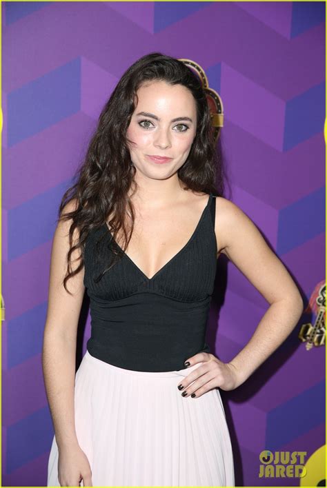 Photo Kiernan Shipka Ariel Winter Just Jared Wonderland Party 26