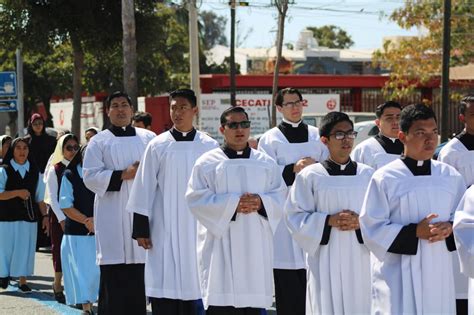 Acuden feligreses de Mazatlán a tomar la Ceniza