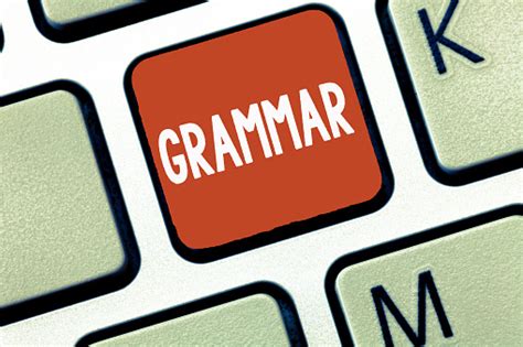 개념적 손을 보여주는 문법 쓰기입니다 시스템 및 언어 올바른 적절 한 쓰기 규칙의 구조를 보여주는 비즈니스 사진 감수에 대한