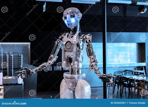 Robothespian Engineered Arts Modern Humanoid Robot Closeup Exhibit Human Size Entertainment