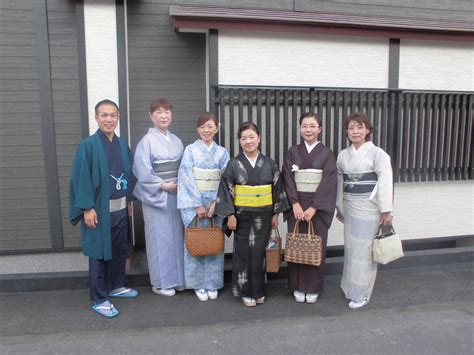 【成人式の振袖】帯結びで変わる振袖の後ろ姿（文庫／ふくら雀／立て矢） 千葉県で成人式の振袖レンタル・購入・前撮りなら谷屋呉服店