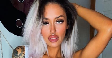 ‘i Get A Lot Of Hate Irish Mum Is One Of The Worlds Top Onlyfans