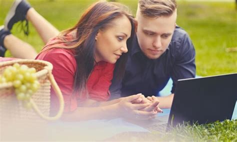 مواقع التعارف الأكثر انتشاراً في دول الخليج العربي Gulf Arabic Dating