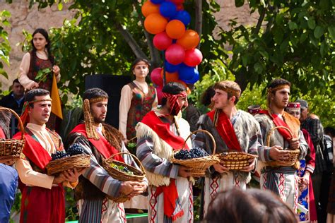 Фестиваль вина Арени в Армении туры в Узбекистан Центральную Азию и Кавказ