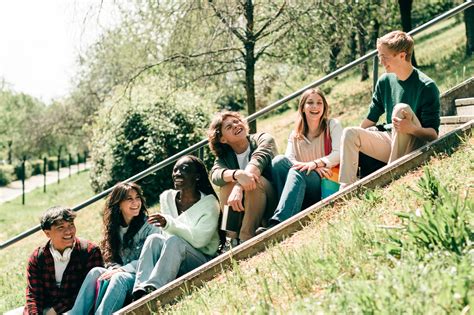 Comment choisir une orientation scolaire adaptée à vos intérêts