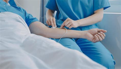 Premium Photo Women Asian Doctors Hold The Patient Hand And Encourage