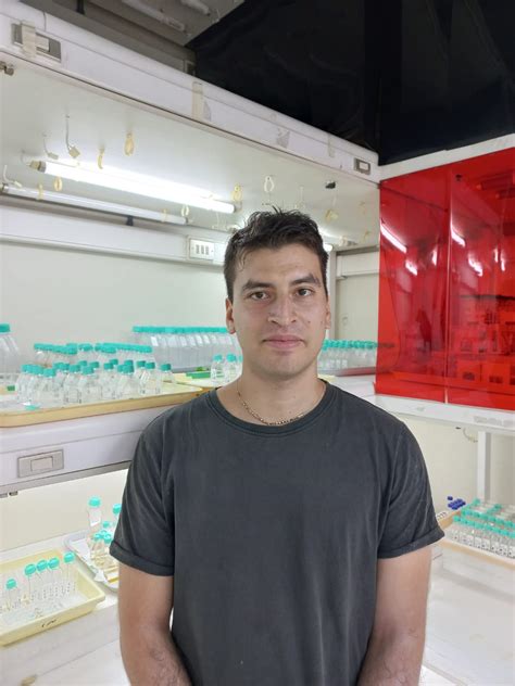 Emilio Espinoza Schmidt Ocean Institute