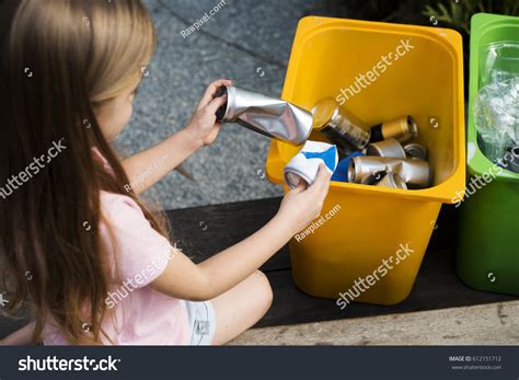 1195 Imágenes De Trash Class Imágenes Fotos Y Vectores De Stock