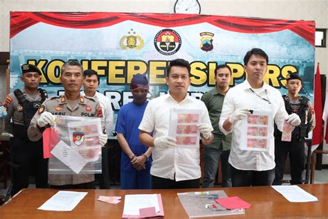 Mantan Pegawai Bank BUMN Edarkan Uang Palsu Di Warung Sate Punya Cara Khusus Kelabui Korban